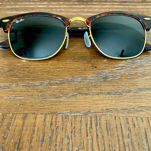 Ray-Ban | Accessories | Ray Ban Tortoise Shell Clubmaster | Poshmark